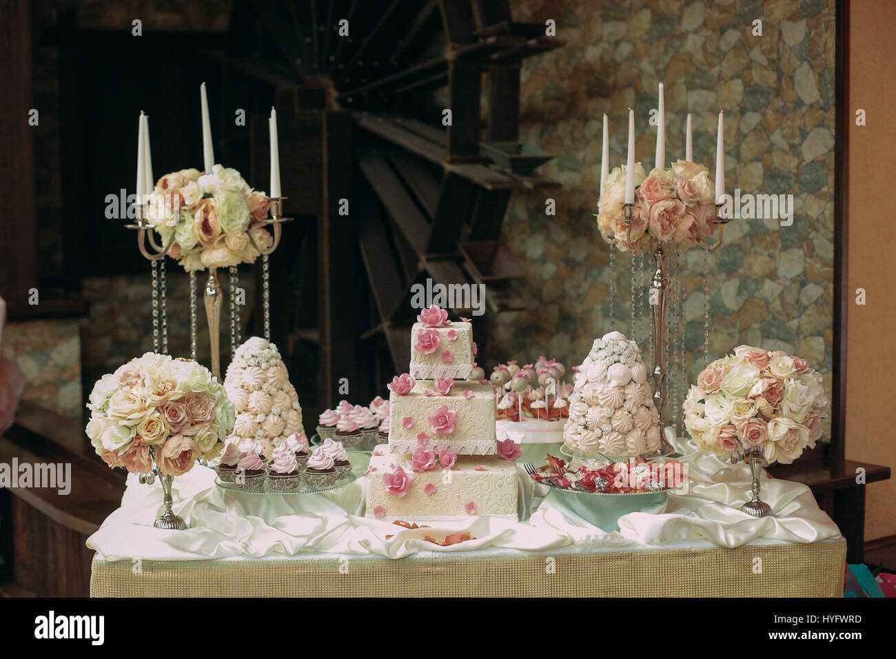 wedding cake in the banquet hall Stock Photo - Alamy