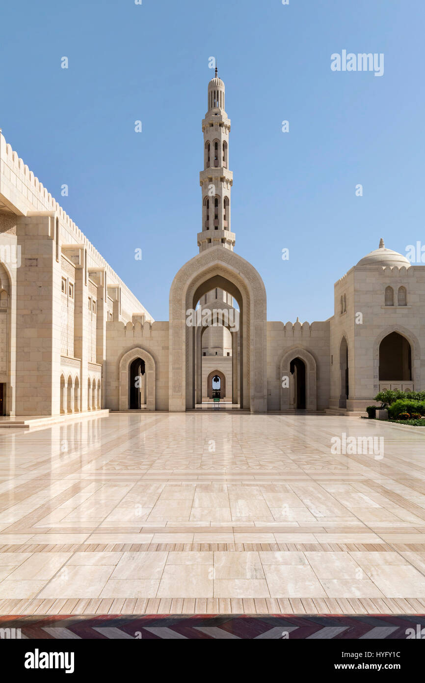 Oman grand mosque in Muscat Stock Photo - Alamy