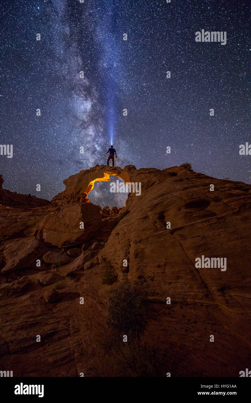 Milky Way Over Arsenic Arch in Central Utah. SPECTACULAR pictures of ...