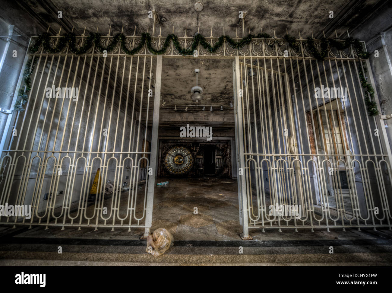 Bank vault empty hi-res stock photography and images - Alamy