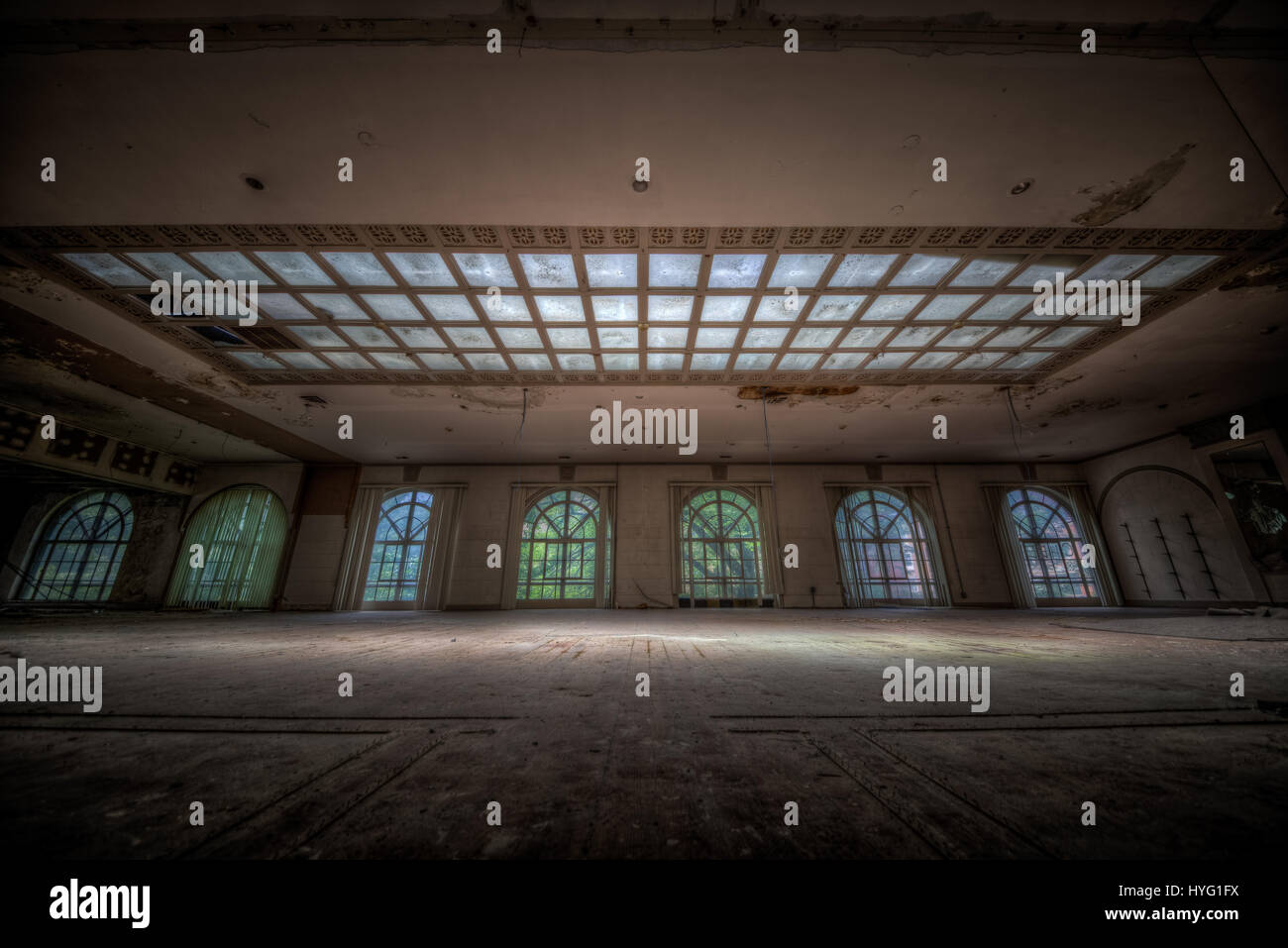 Bank Vault Empty High Resolution Stock Photography and Images - Alamy