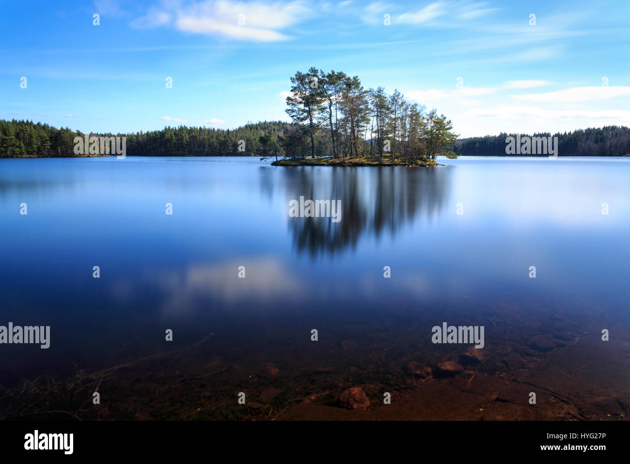Tranquil lake scene with trees hi-res stock photography and images - Alamy