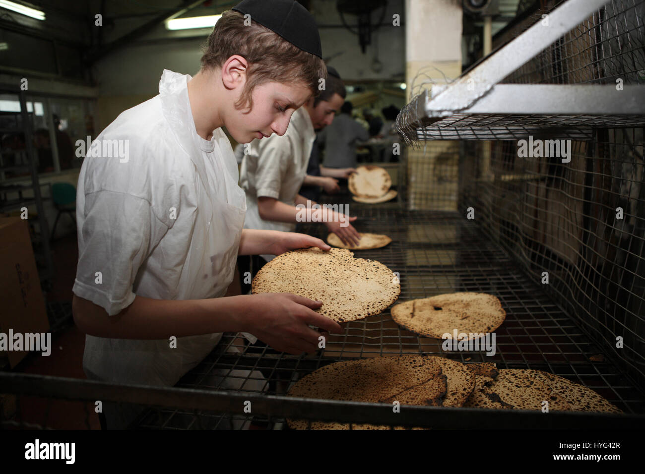 Religious jewish kosher baked hi-res stock photography and images - Alamy