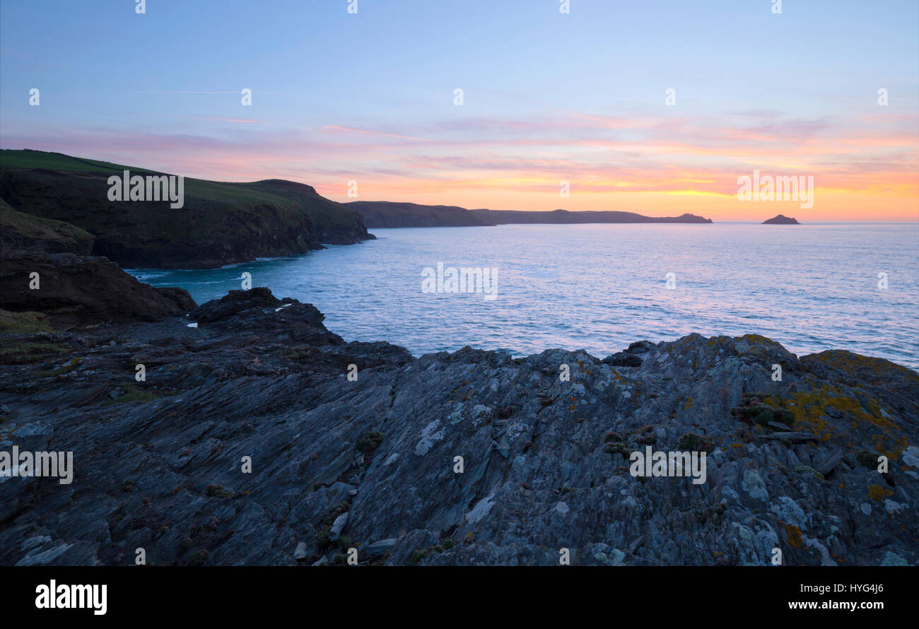 Sun setting over Lundy Bay on the North Cornish Coast Stock Photo - Alamy