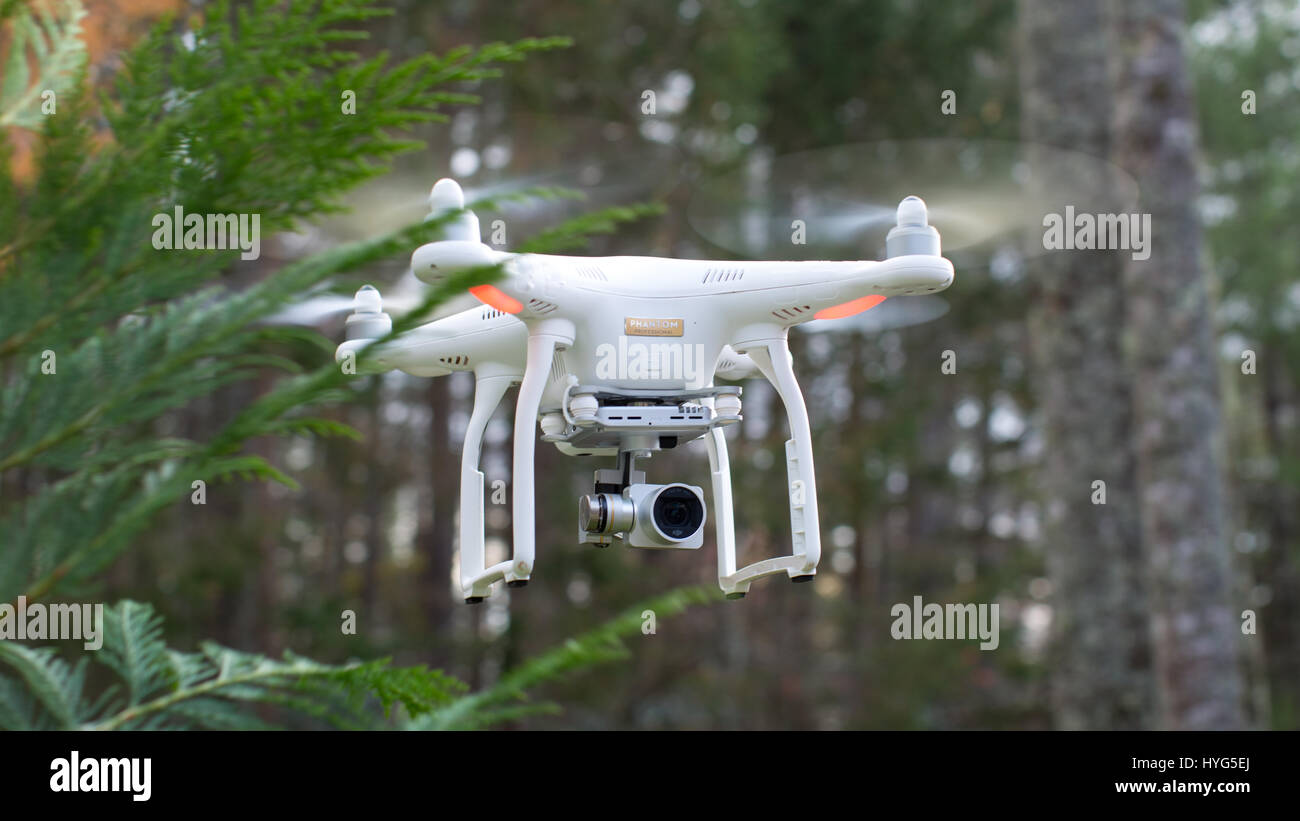 Drone tree fly hi-res stock photography and images - Alamy