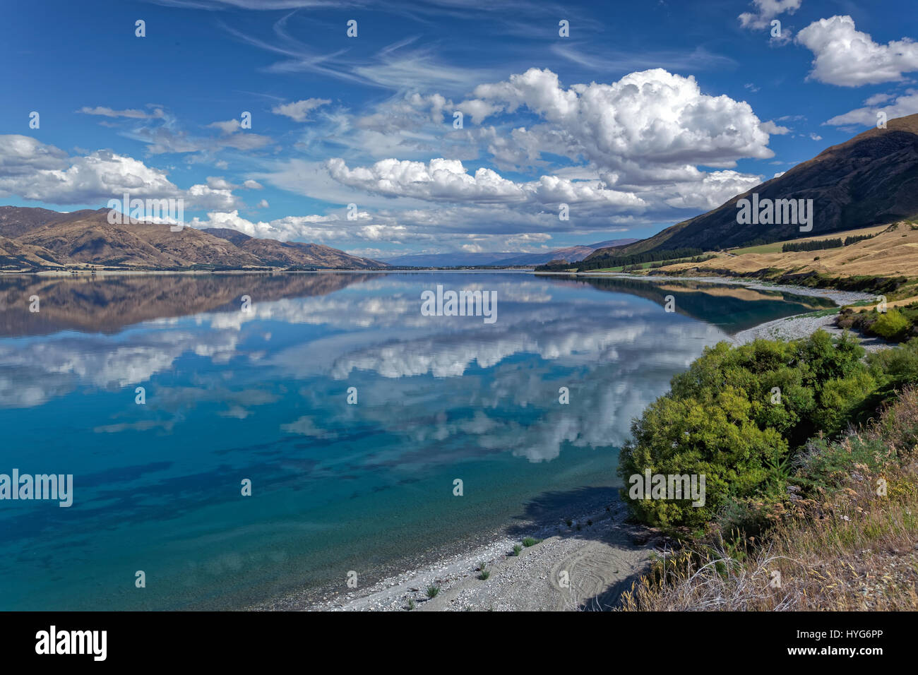 Scenic View of Lake Hawea Stock Photo - Alamy