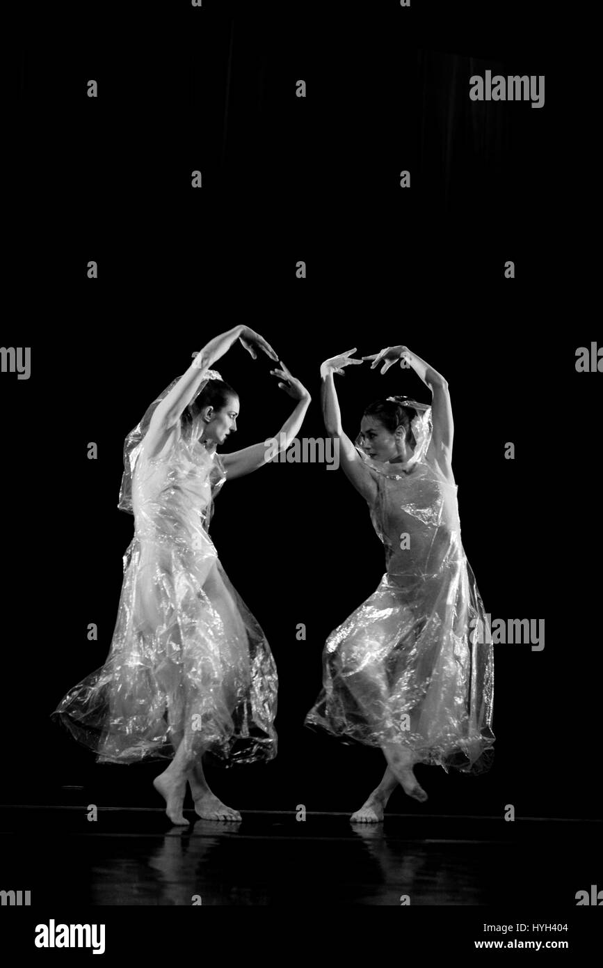 Butoh dance Performance Stock Photo - Alamy