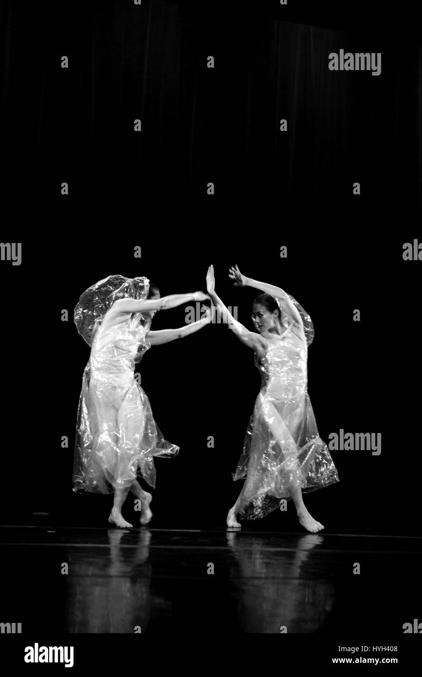 Butoh dance Performance Stock Photo - Alamy