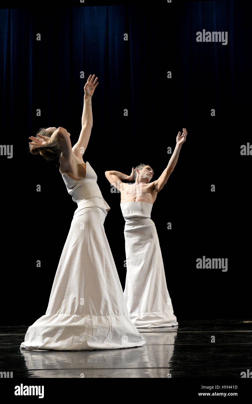 Butoh dance Performance Stock Photo - Alamy