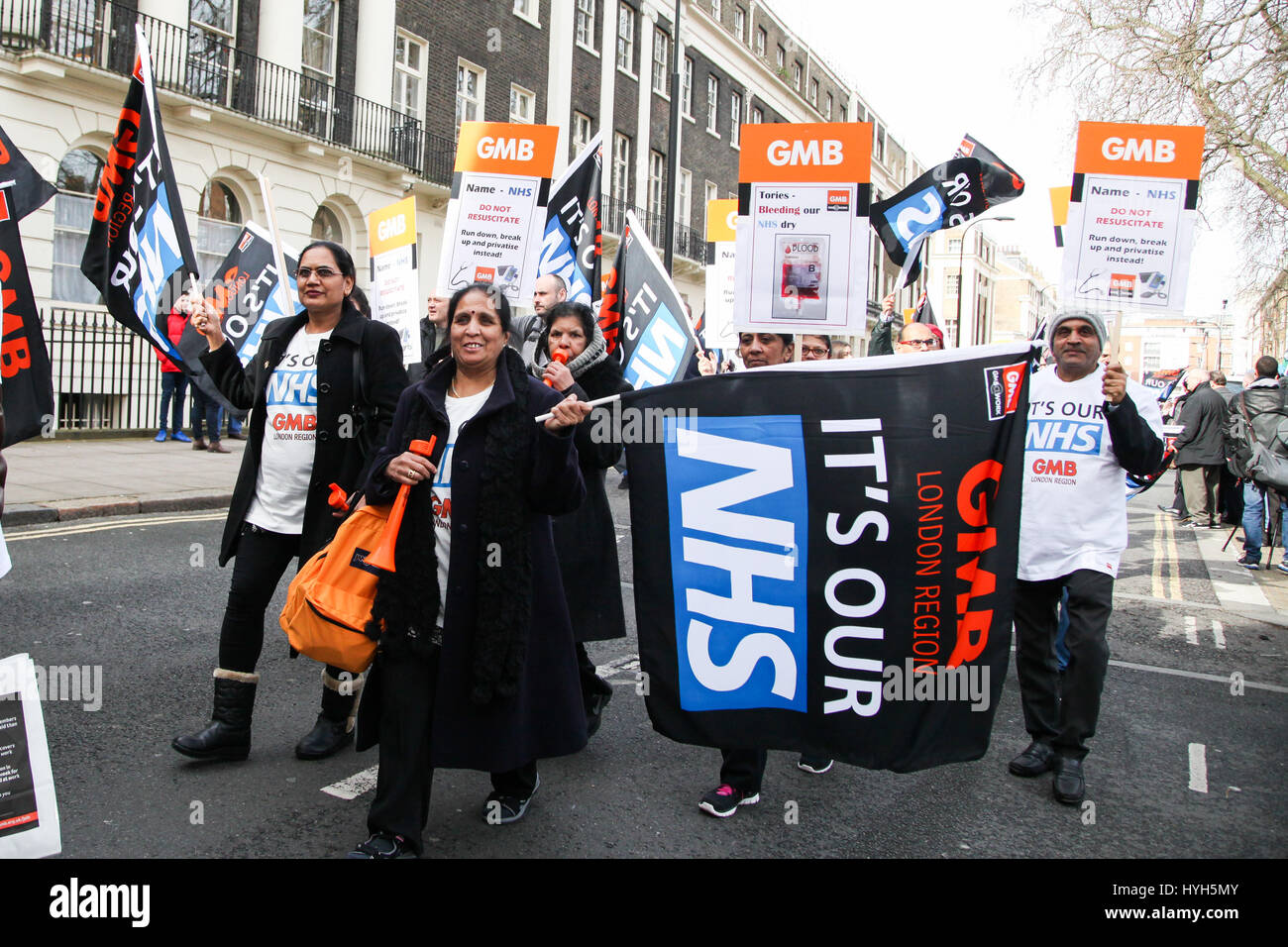 Nhsstaff hi-res stock photography and images - Alamy