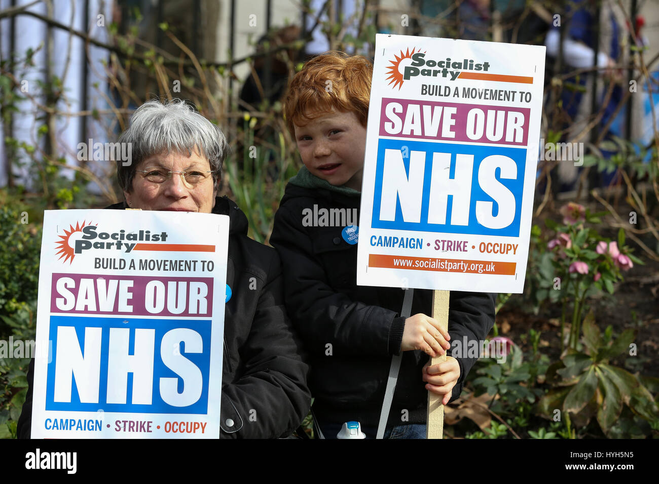 Protesters take part in The People's Assembly NHS national ...
