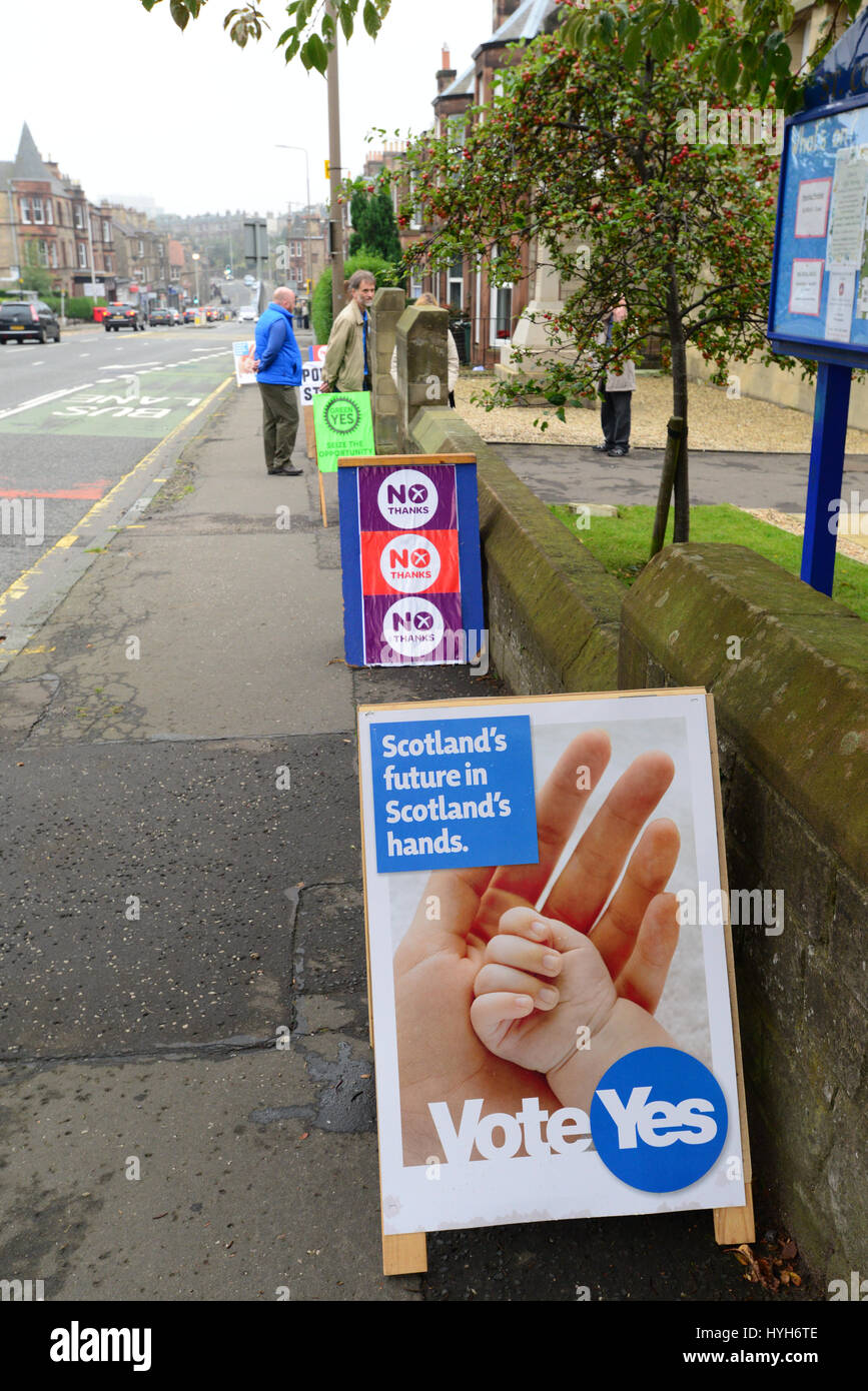 Polling stations scotland hi-res stock photography and images - Alamy