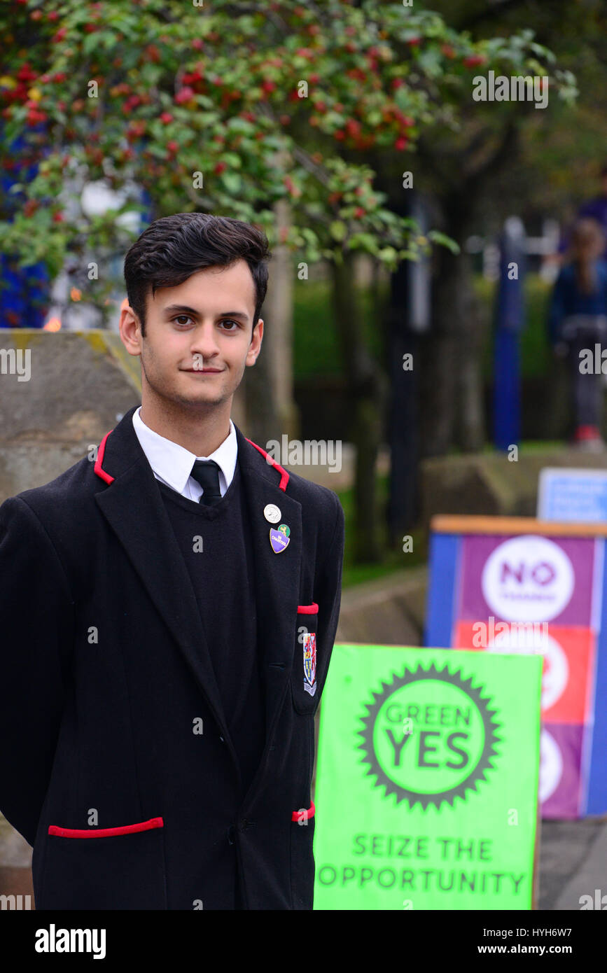 Scotland school uniform hi-res stock photography and images - Alamy