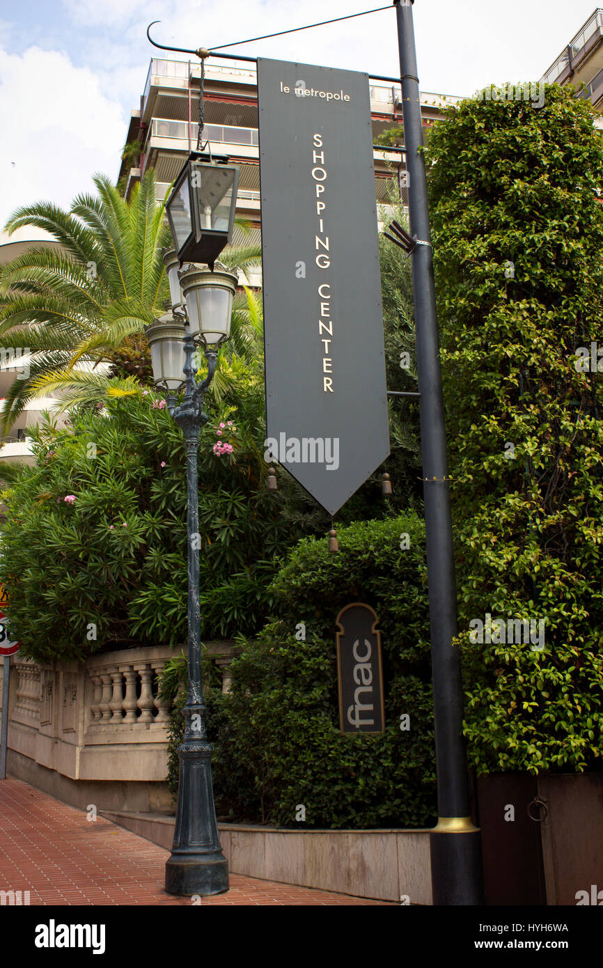Monaco, Monte-Carlo: Galerie Metropole shopping center, interior ...