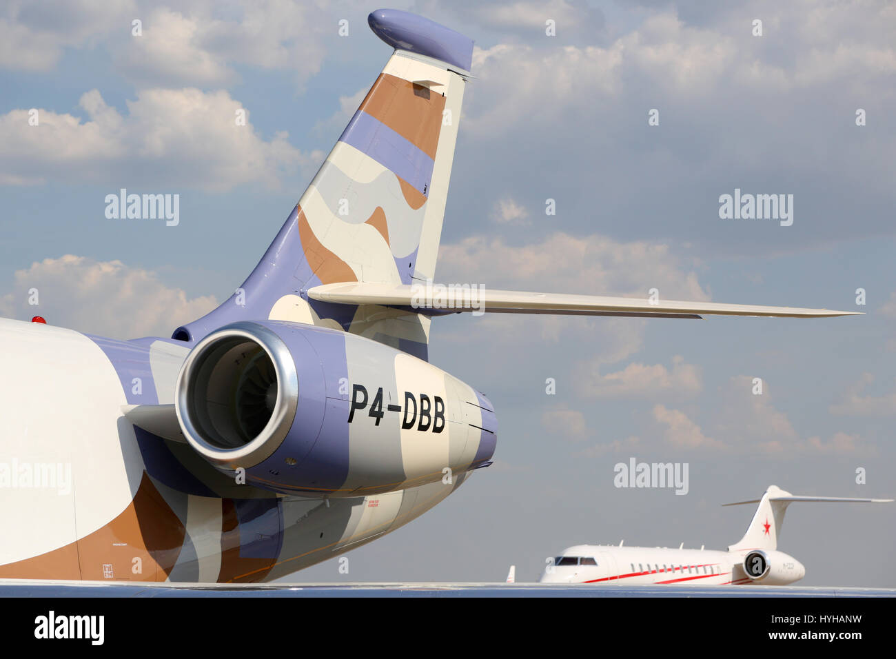 Bombardier global 5000 aircraft hi-res stock photography and images - Alamy