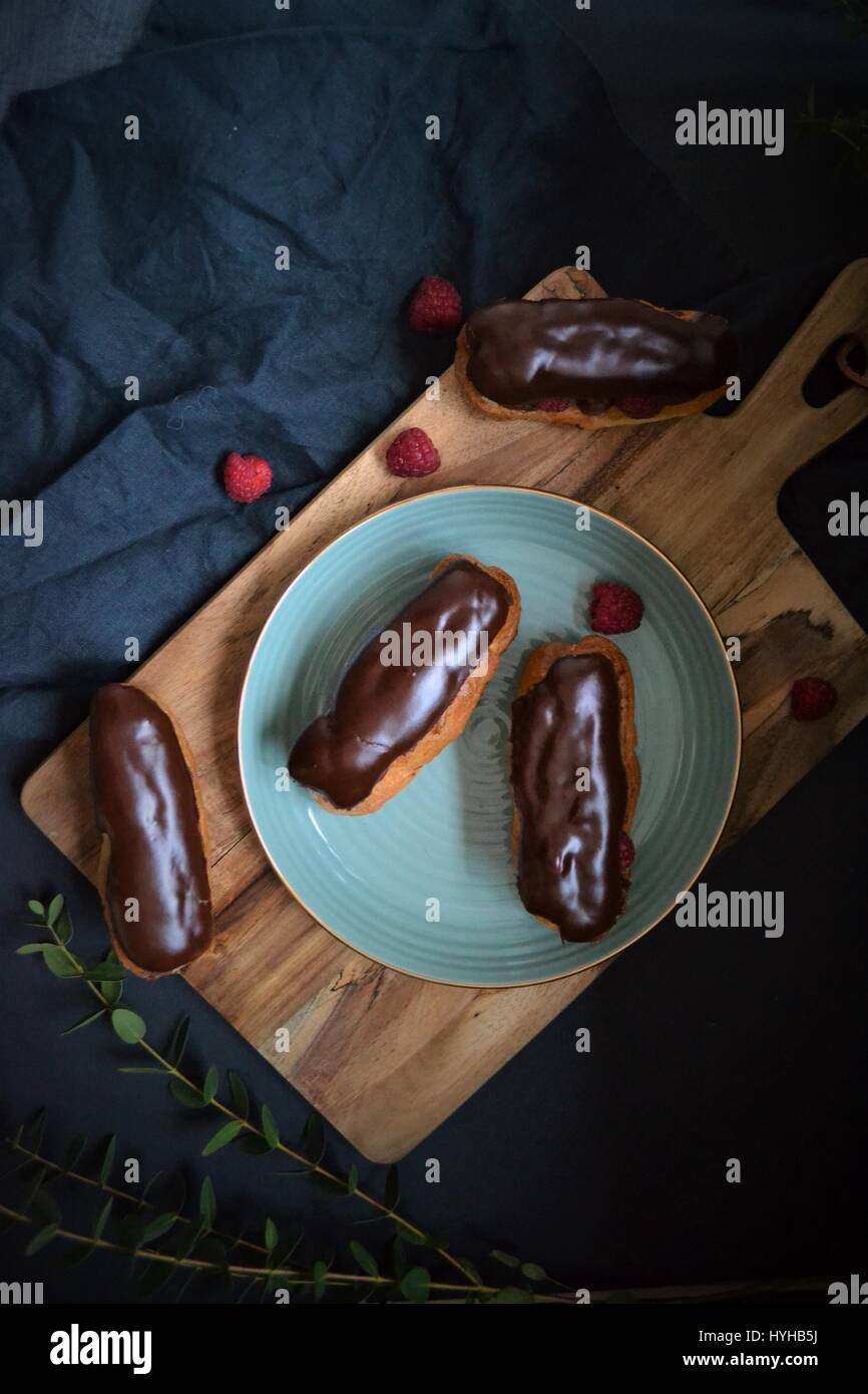 Chocolate eclair sweets hi-res stock photography and images - Alamy