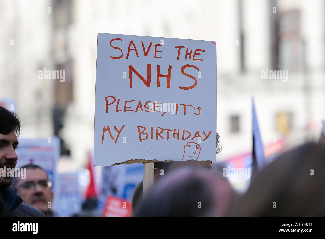Thousands of protesters take part in The People's Assembly's NHS ...