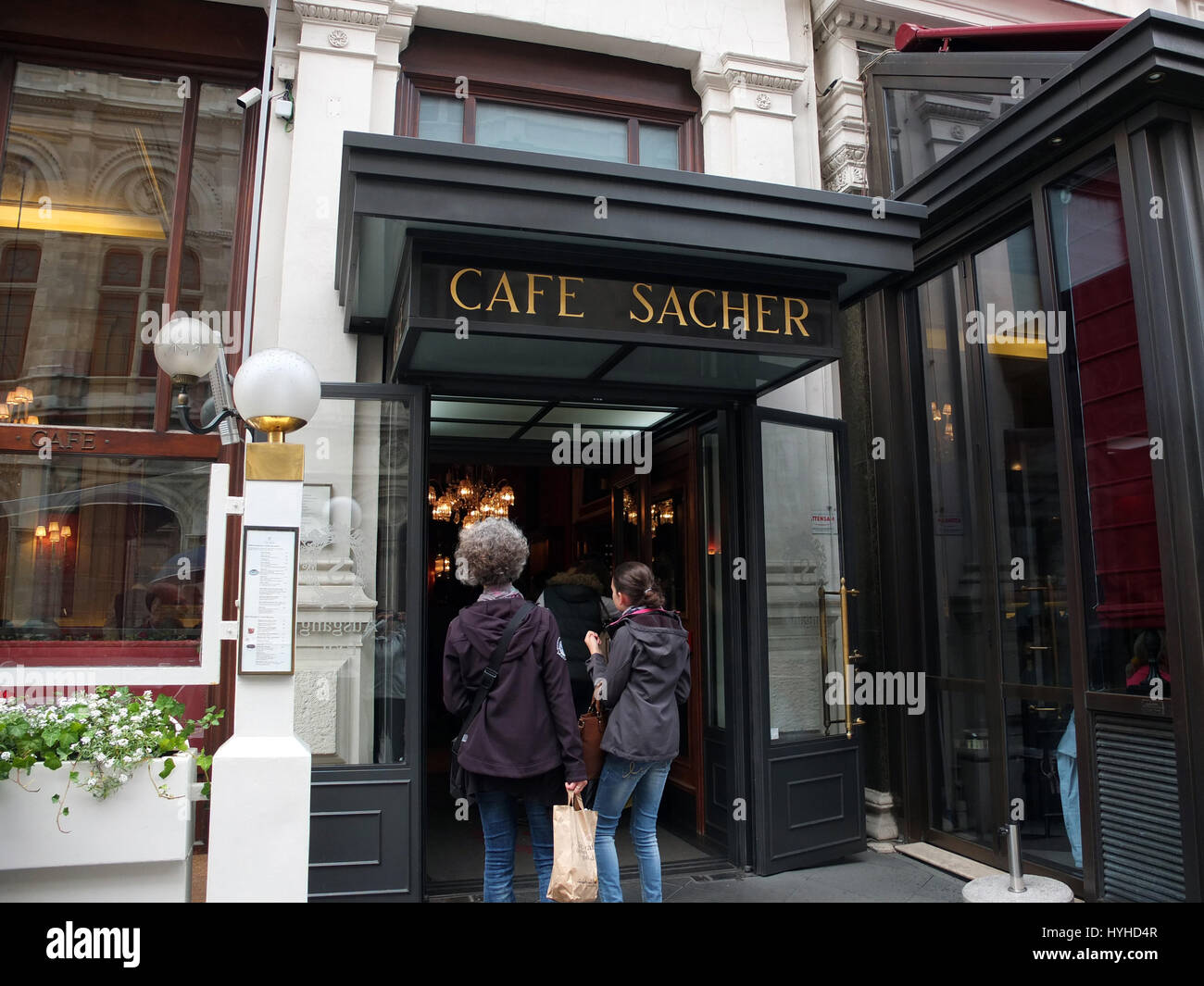 Vienna cafe sacher wien hi-res stock photography and images - Alamy