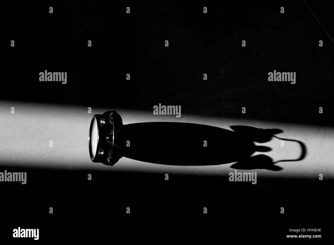 Shadow clock hi-res stock photography and images - Alamy