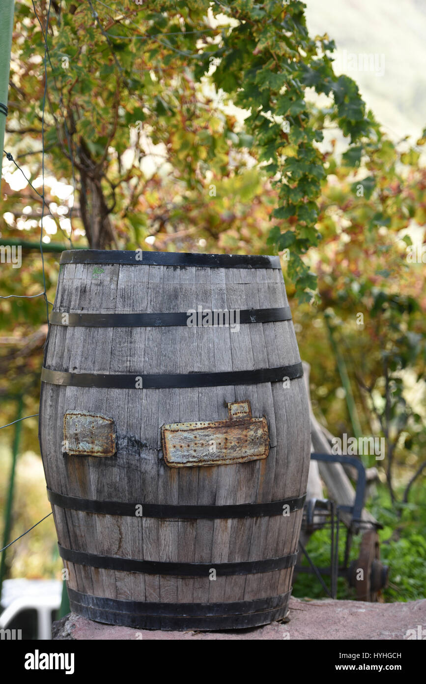 Old wooden barrel Stock Photo - Alamy