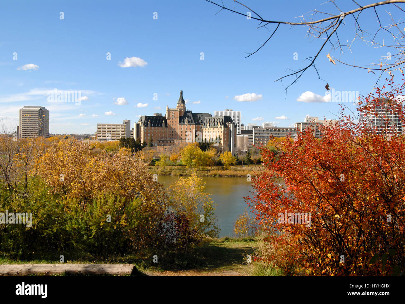 Saskatoon bridges hi-res stock photography and images - Alamy