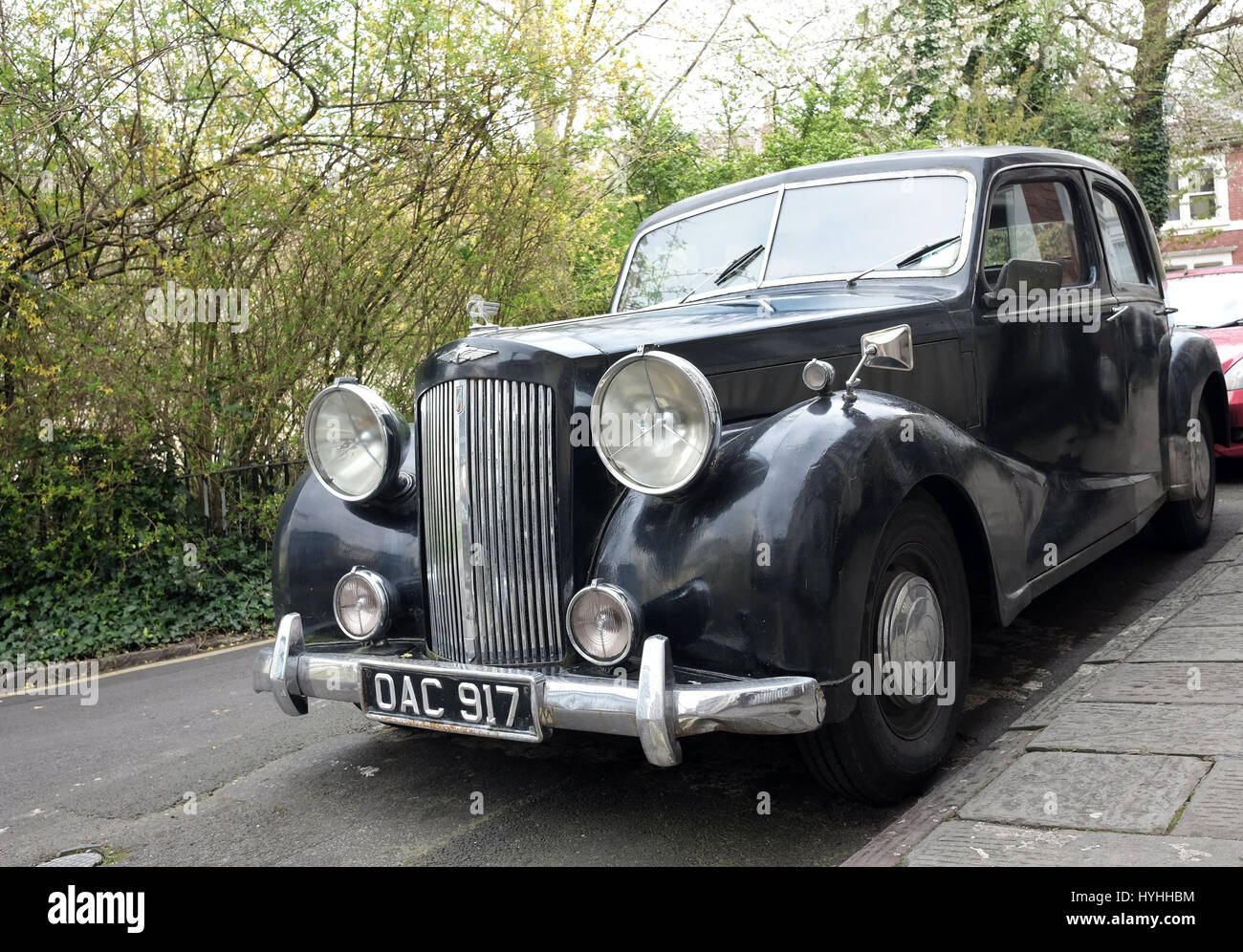 4th April 2017 - Austin Sheerline A125 parked on the street in Bristol ...