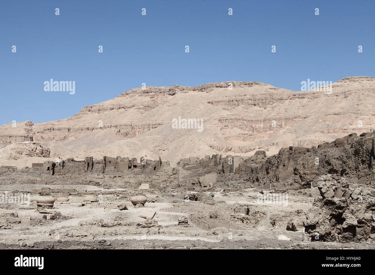 Mud brick temple hi-res stock photography and images - Alamy