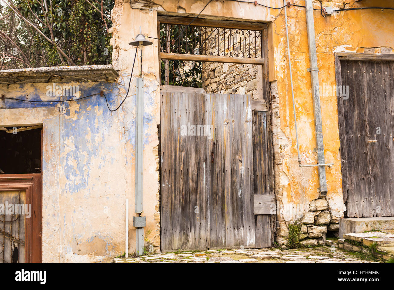 Abandoned and neglected house Stock Photo - Alamy