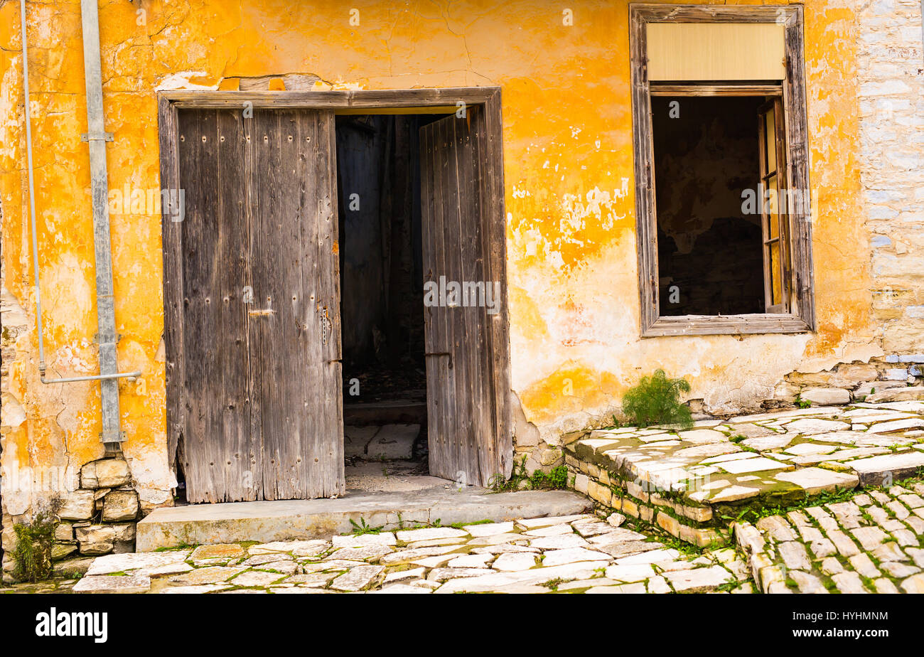 Abandoned and neglected house Stock Photo - Alamy