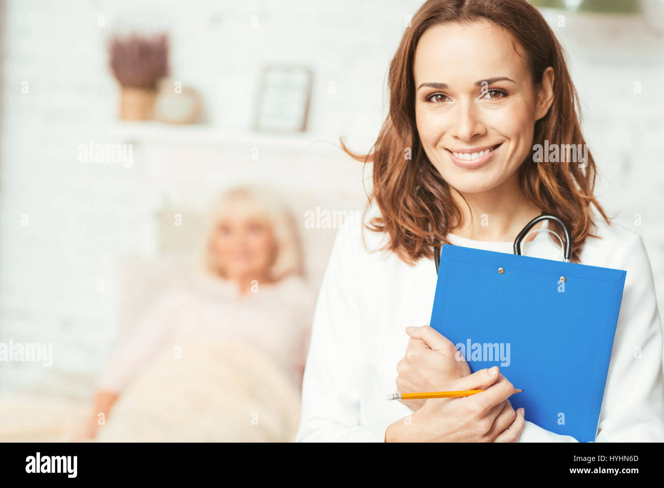Hospital therapist hi-res stock photography and images - Alamy