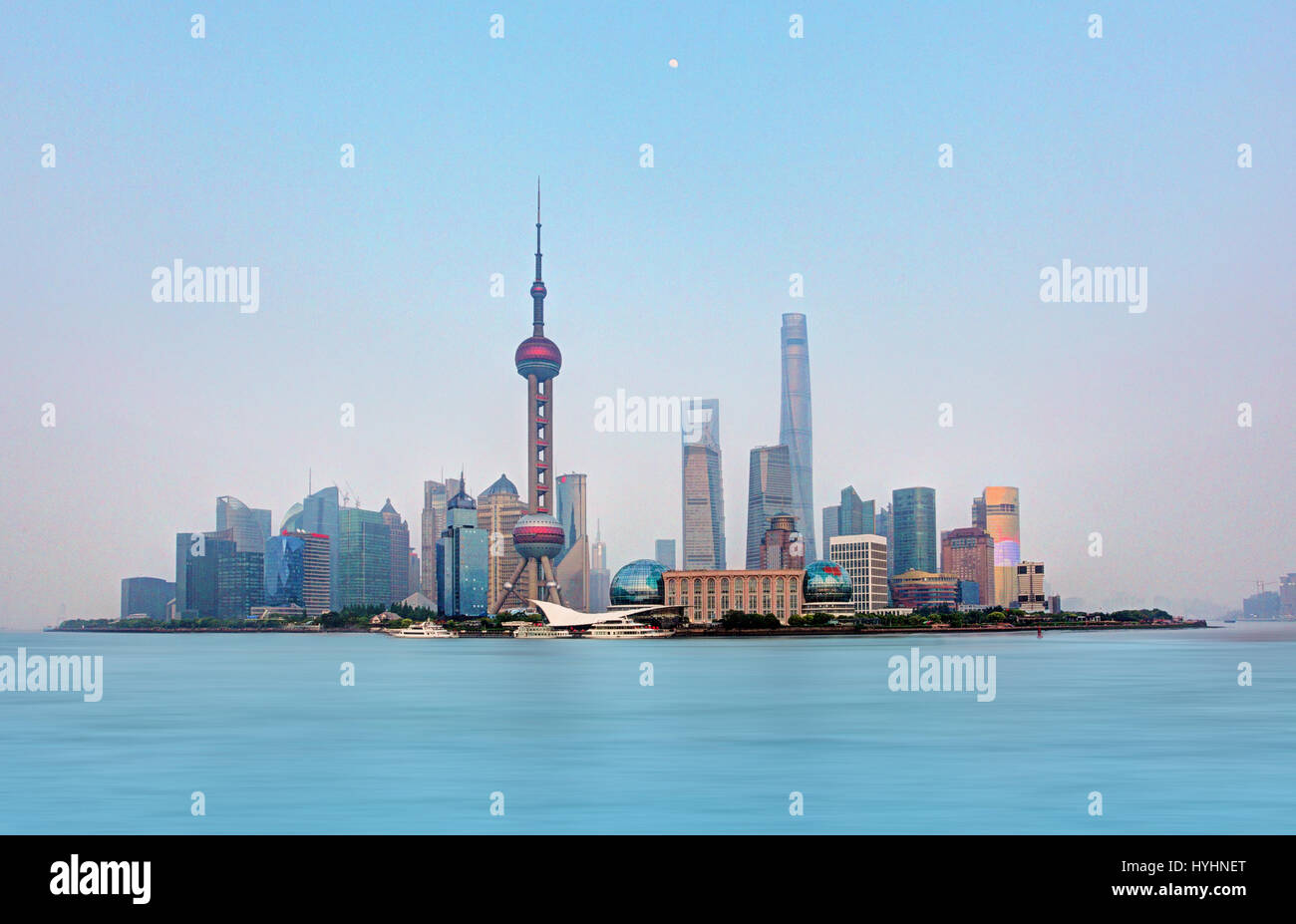 Shanghai tower river sunny hi-res stock photography and images - Alamy