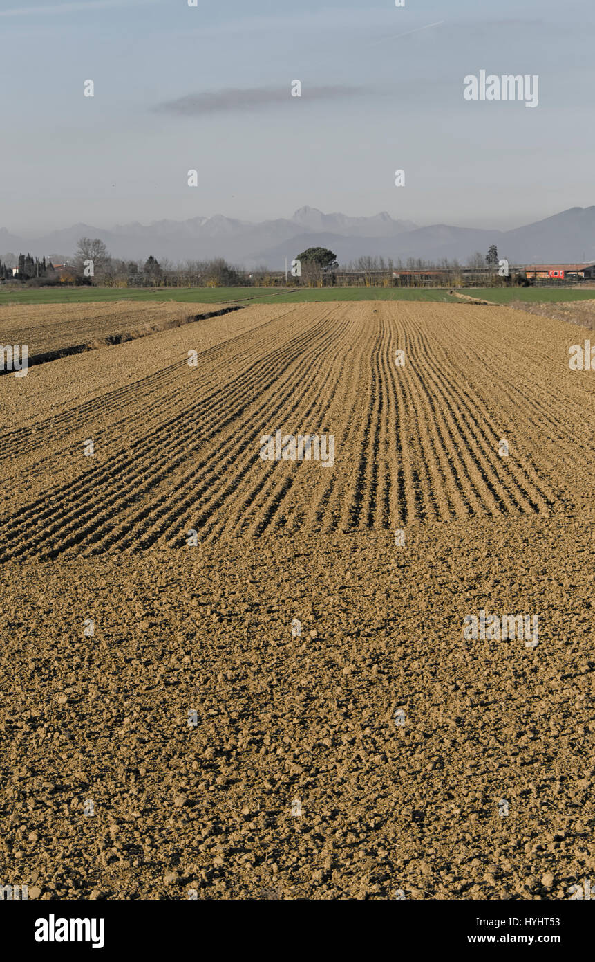 Farmhouse plow field hi-res stock photography and images - Alamy