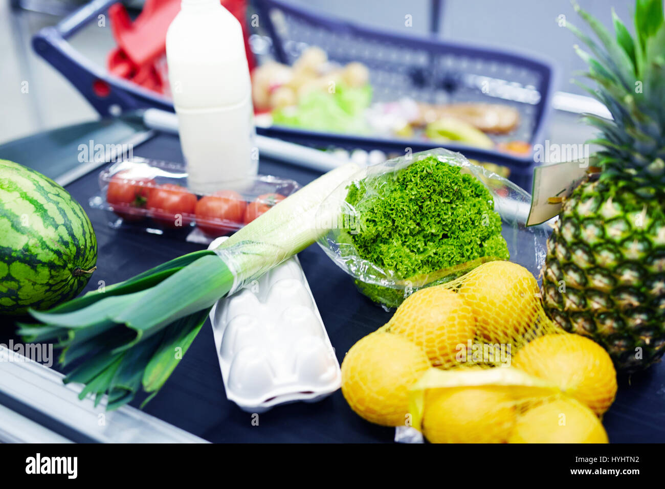 Supermarket cash counter hi-res stock photography and images - Alamy