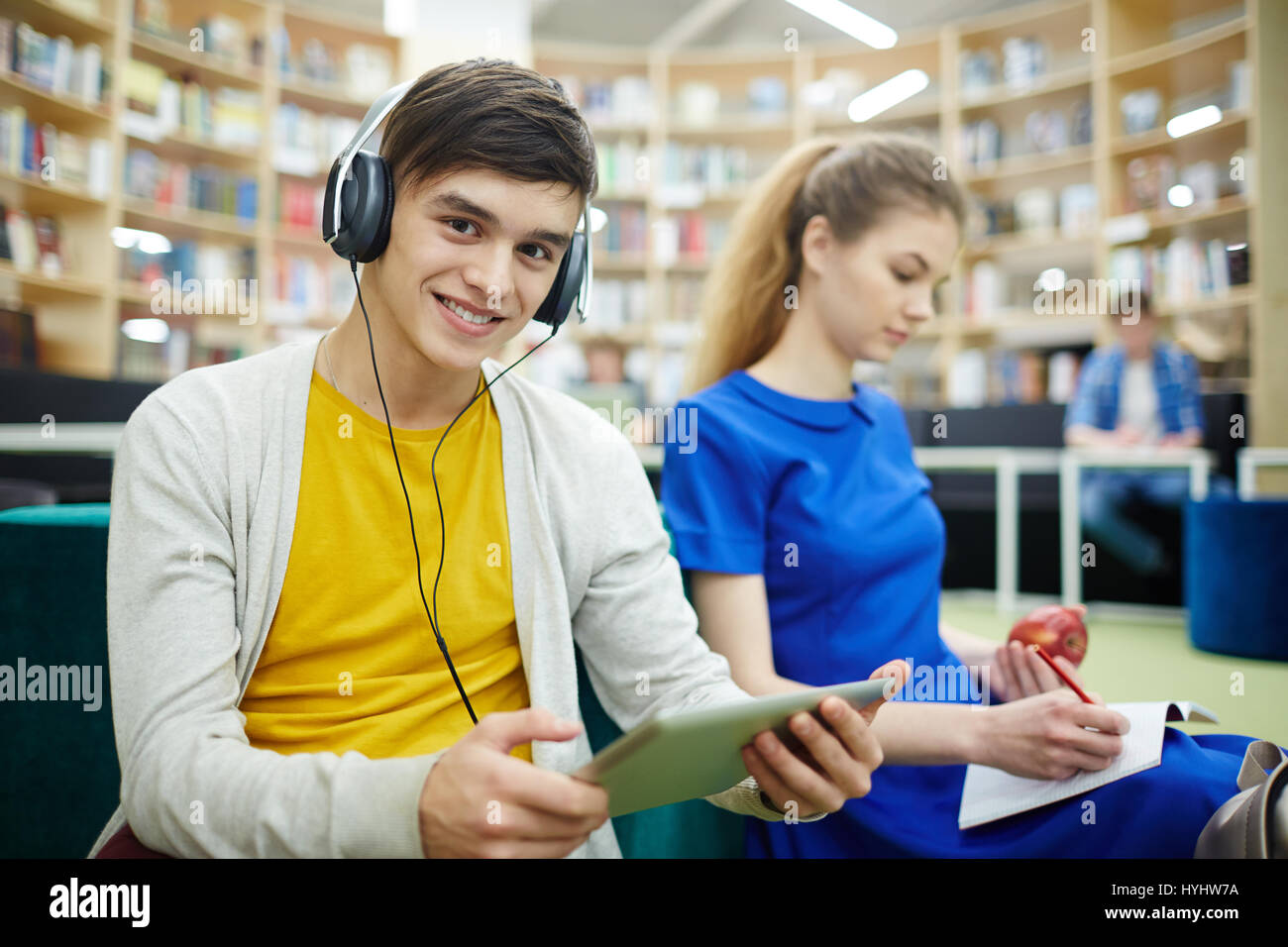 Students Working in Library Stock Photo - Alamy