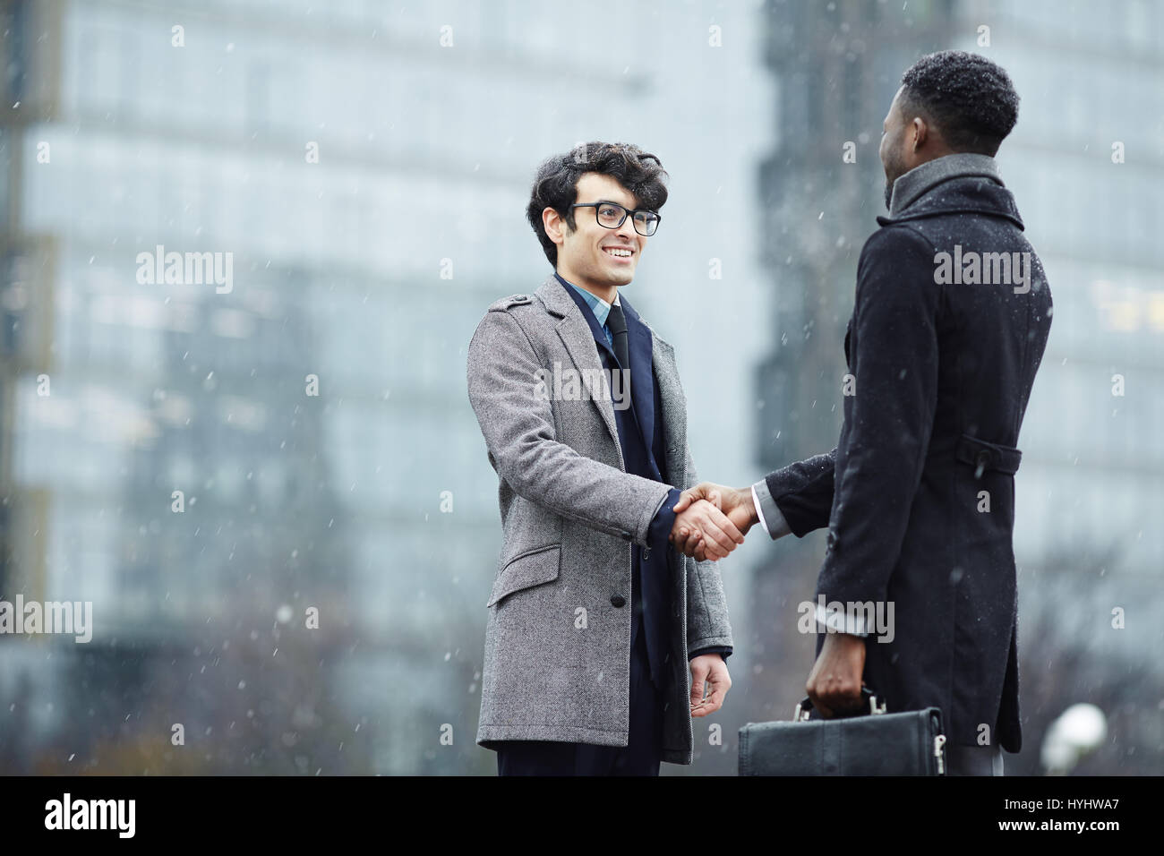 Two people greeting hi-res stock photography and images - Alamy