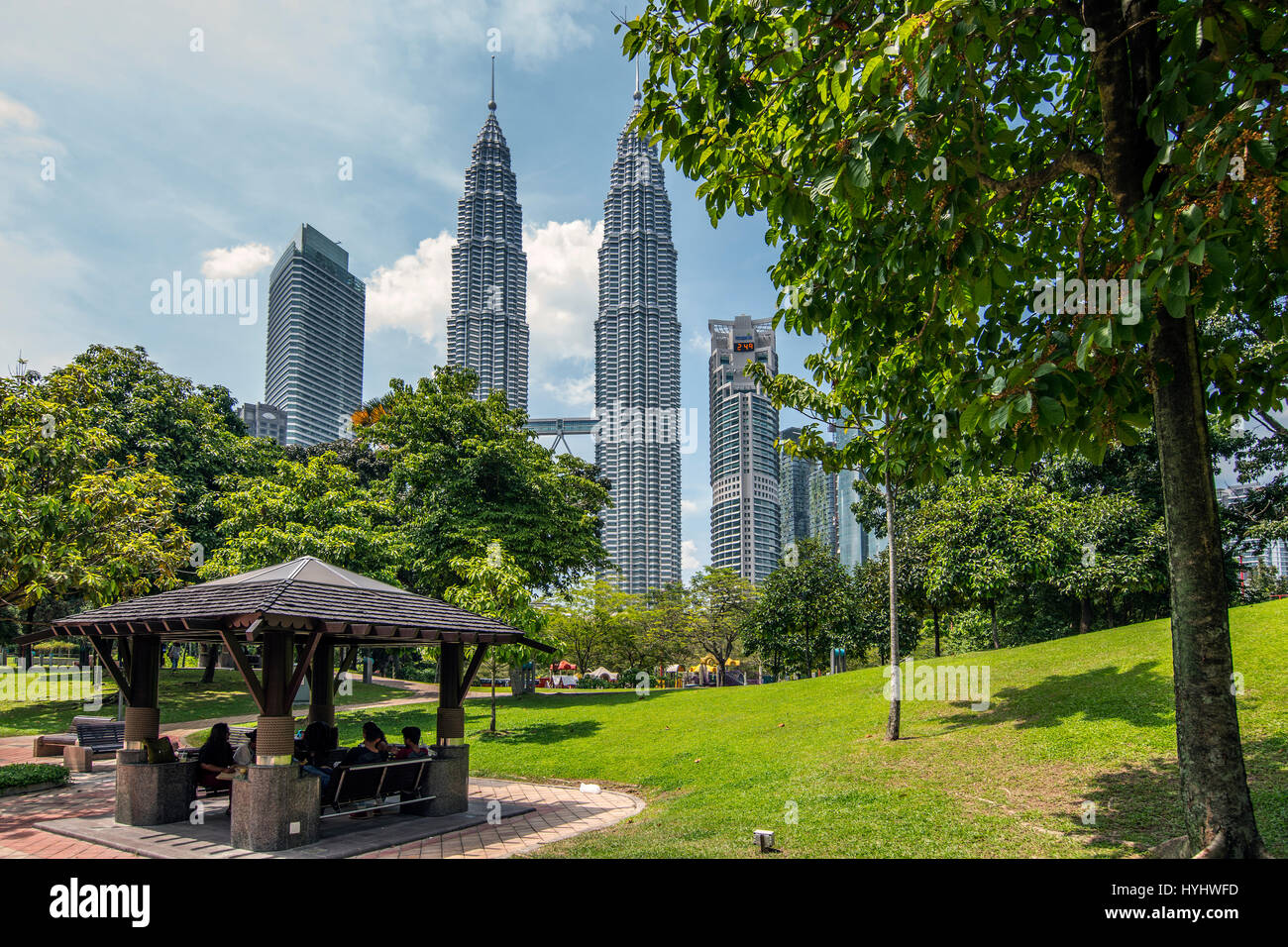 Klcc petronas twin towers hi-res stock photography and images - Alamy
