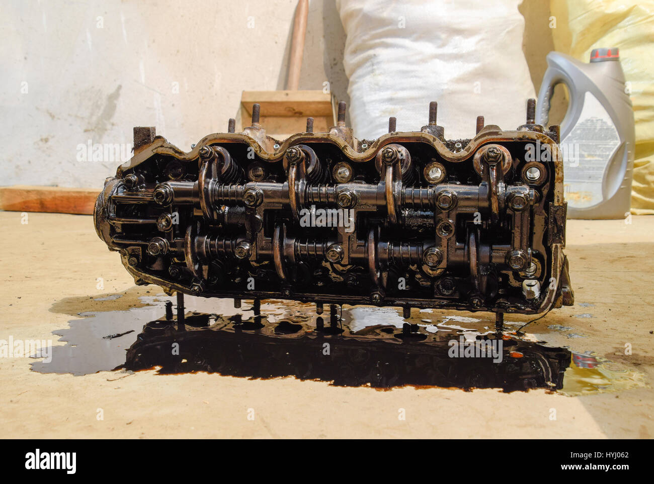 The head of the block of cylinders. The head of the block of cylinders ...