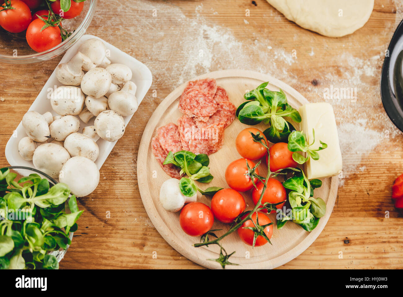Set out ingredients hi-res stock photography and images - Alamy