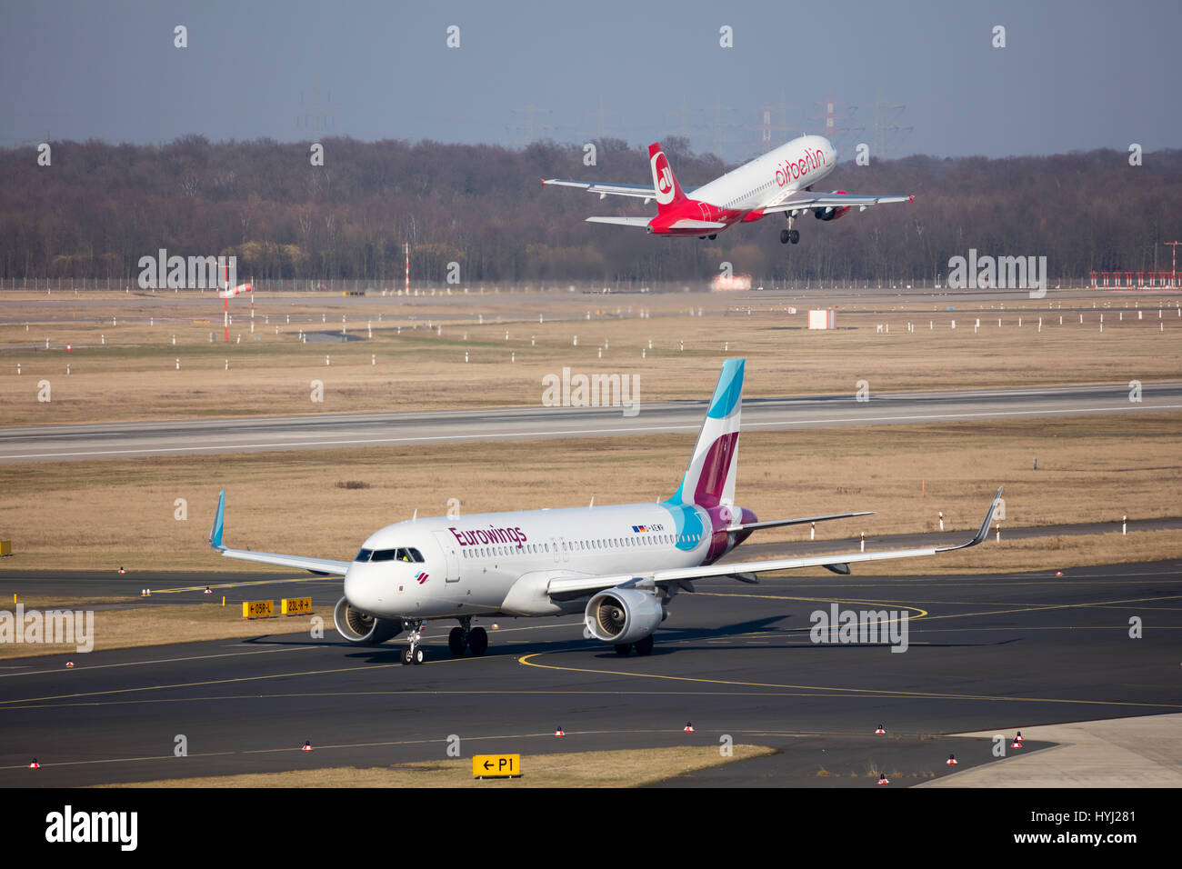 Wings aircraft hi-res stock photography and images - Alamy