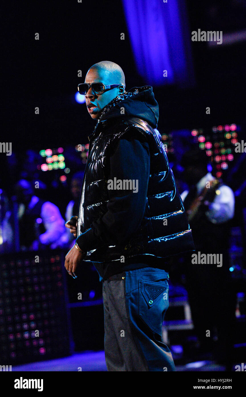 Rapper Shawn Carter aka Jay-Z performing at the Verizon Wireless ...