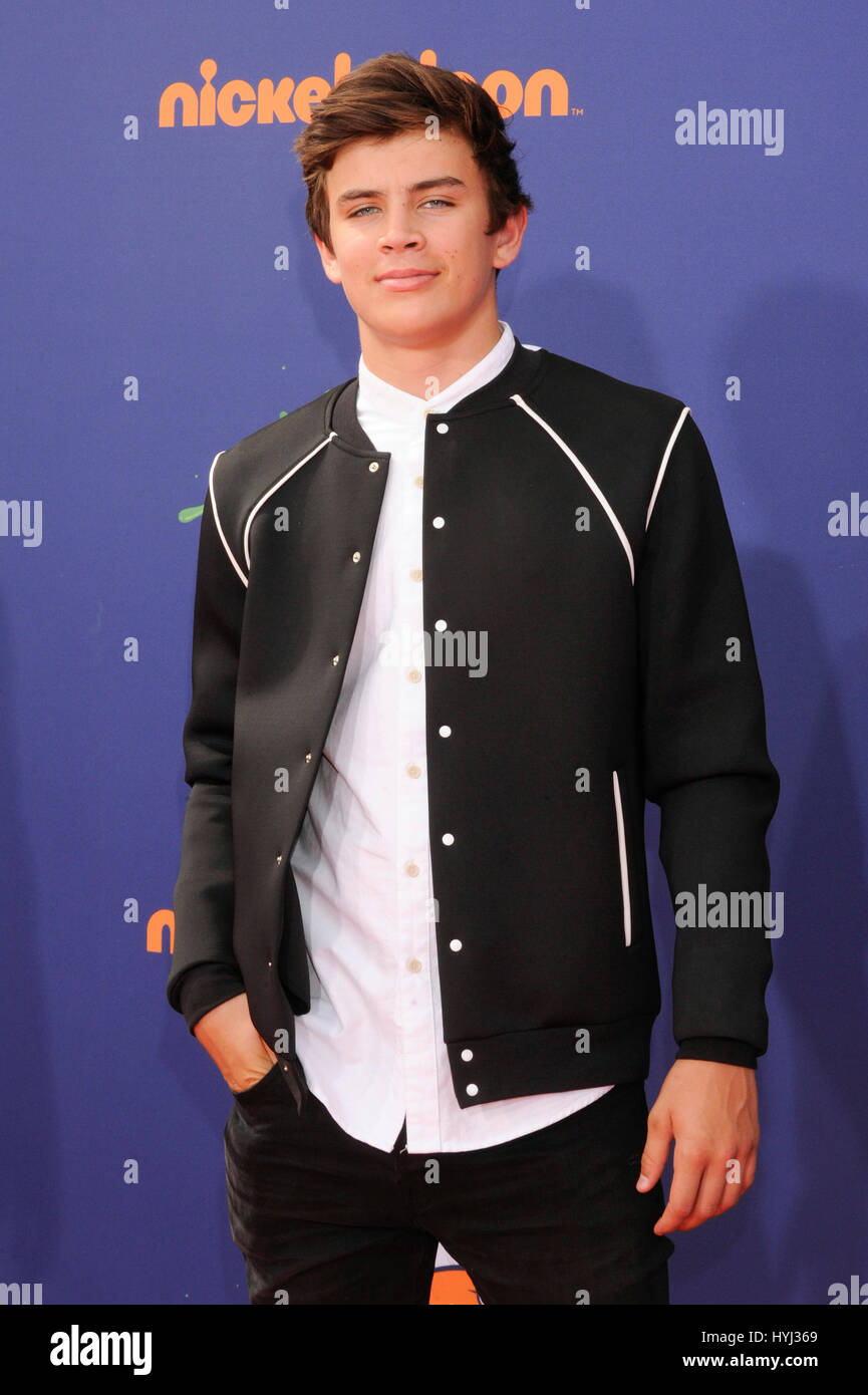 Hayes Grier attends the 2015 Nickelodeon Kids Choice Sports Awards at ...