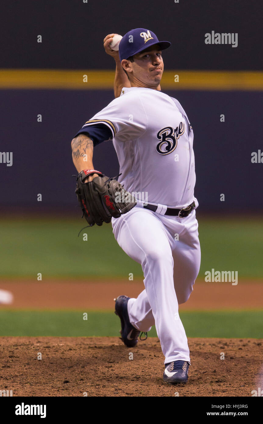 April 03, 2017: Milwaukee Brewers starting pitcher Tommy Milone #33 ...