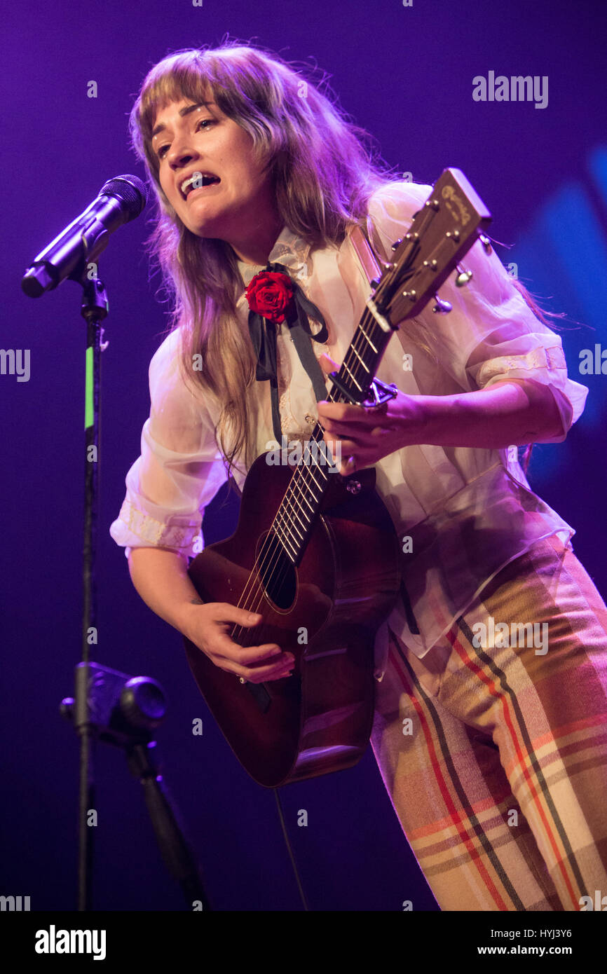 Lauren ruth ward singer hi-res stock photography and images - Alamy