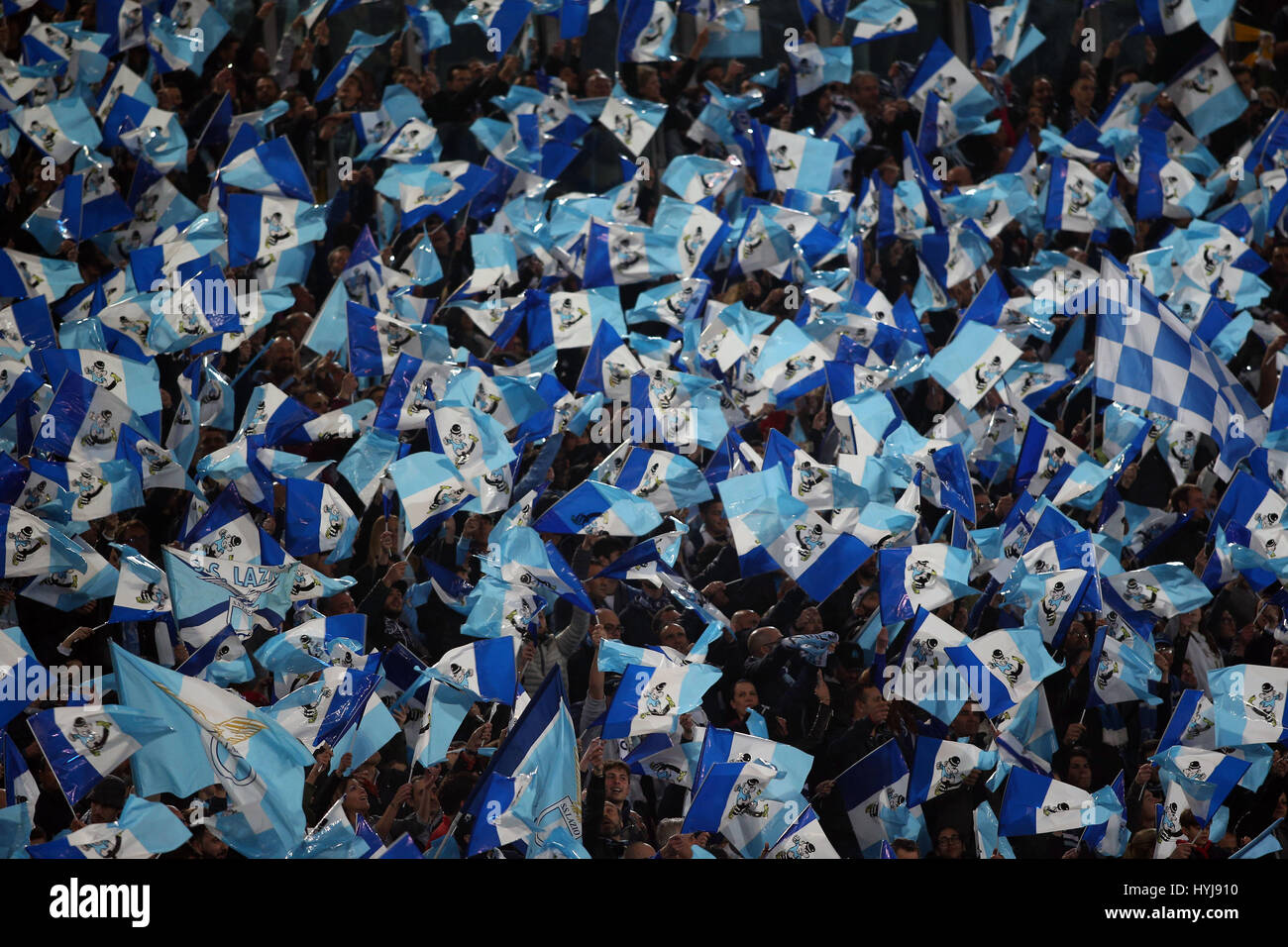 Stadio olimpico roma lazio derby fans hi-res stock photography and ...