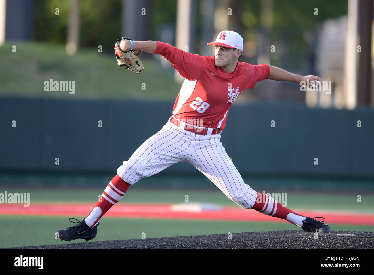 HOUSTON -- Houston pitcher Carter Henry (17) delivers a pitch during ...