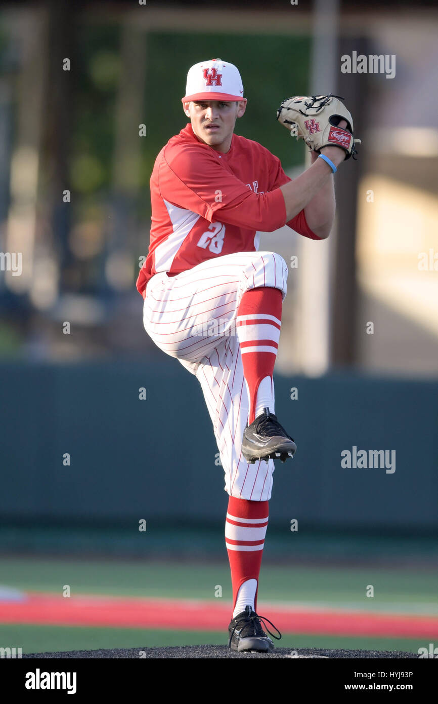 HOUSTON -- Houston pitcher Carter Henry (17) delivers a pitch during ...