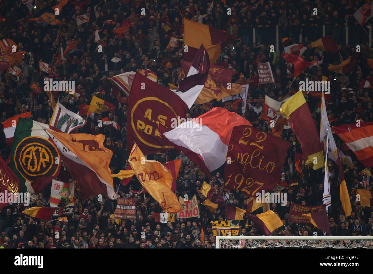 Stadio olimpico roma lazio derby fans hi-res stock photography and ...
