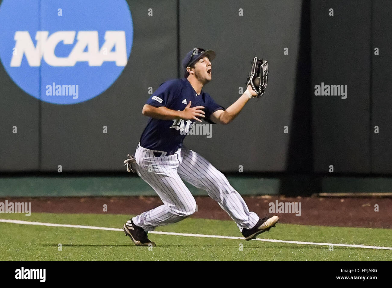 HOUSTON -- Rice outfielder Charlie Warren (5) makes the catch for the ...
