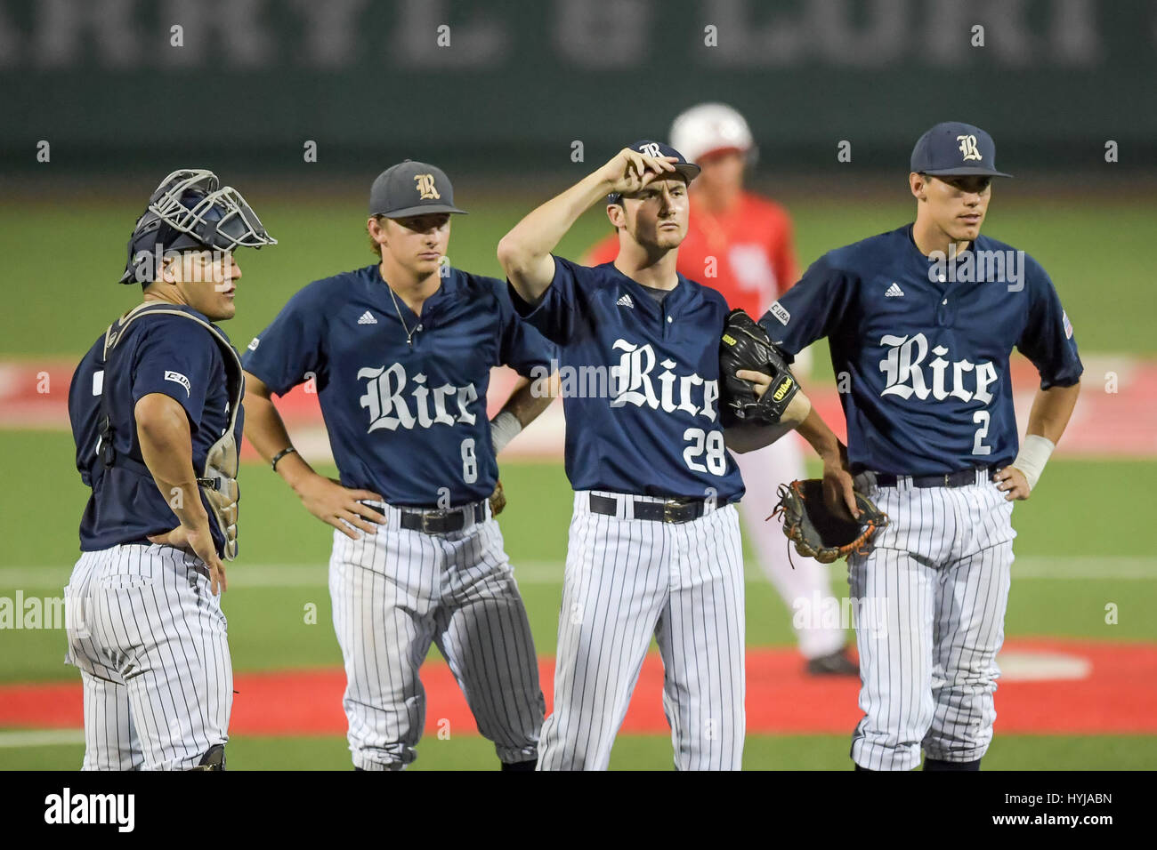 HOUSTON -- Rice infielder Kendal Jefferies (28), Rice infielder Tristan ...