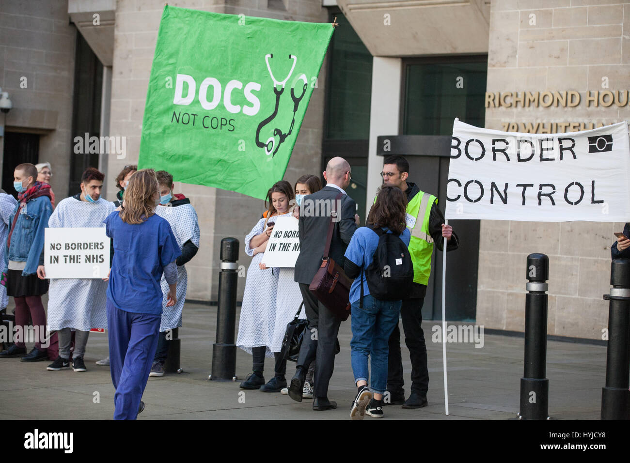 Hospital surgical department doctors nurses hi-res stock photography ...